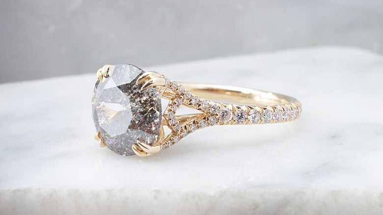 30 Simple Engagement Rings with Perfect Minimalist Style – Honey Jewelry Co