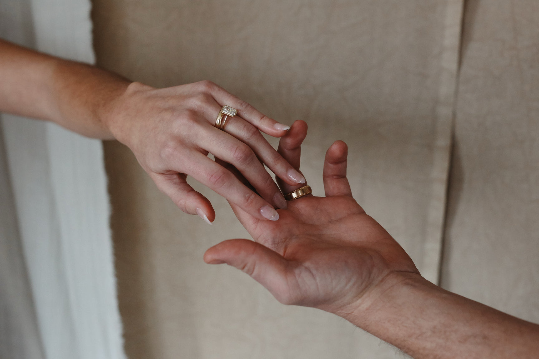 30 Simple Engagement Rings with Perfect Minimalist Style – Honey Jewelry Co